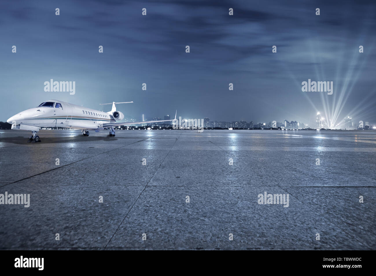 Empty private jet hi-res stock photography and images - Alamy