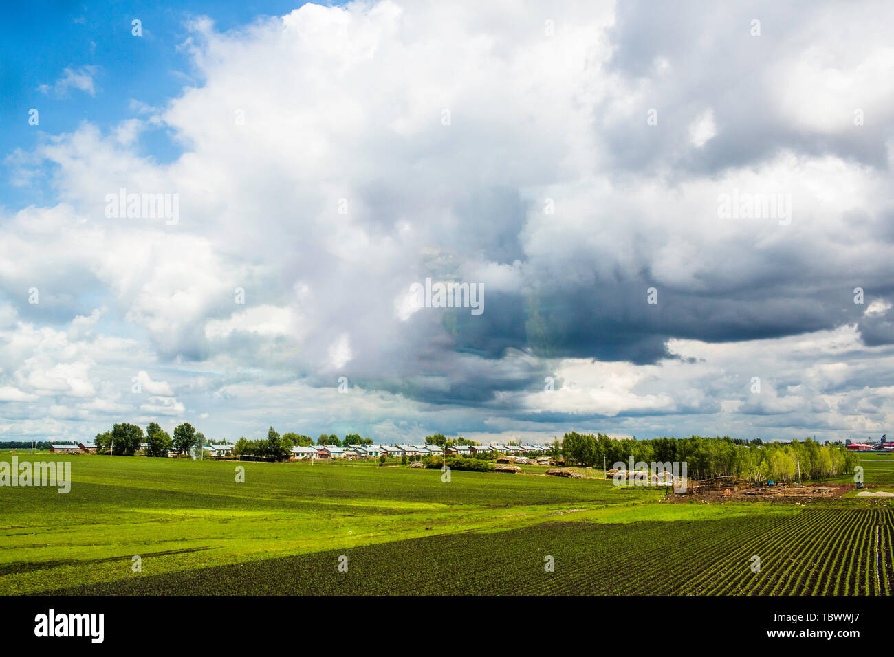The sky is gorgeous, the earth is vast Stock Photo - Alamy