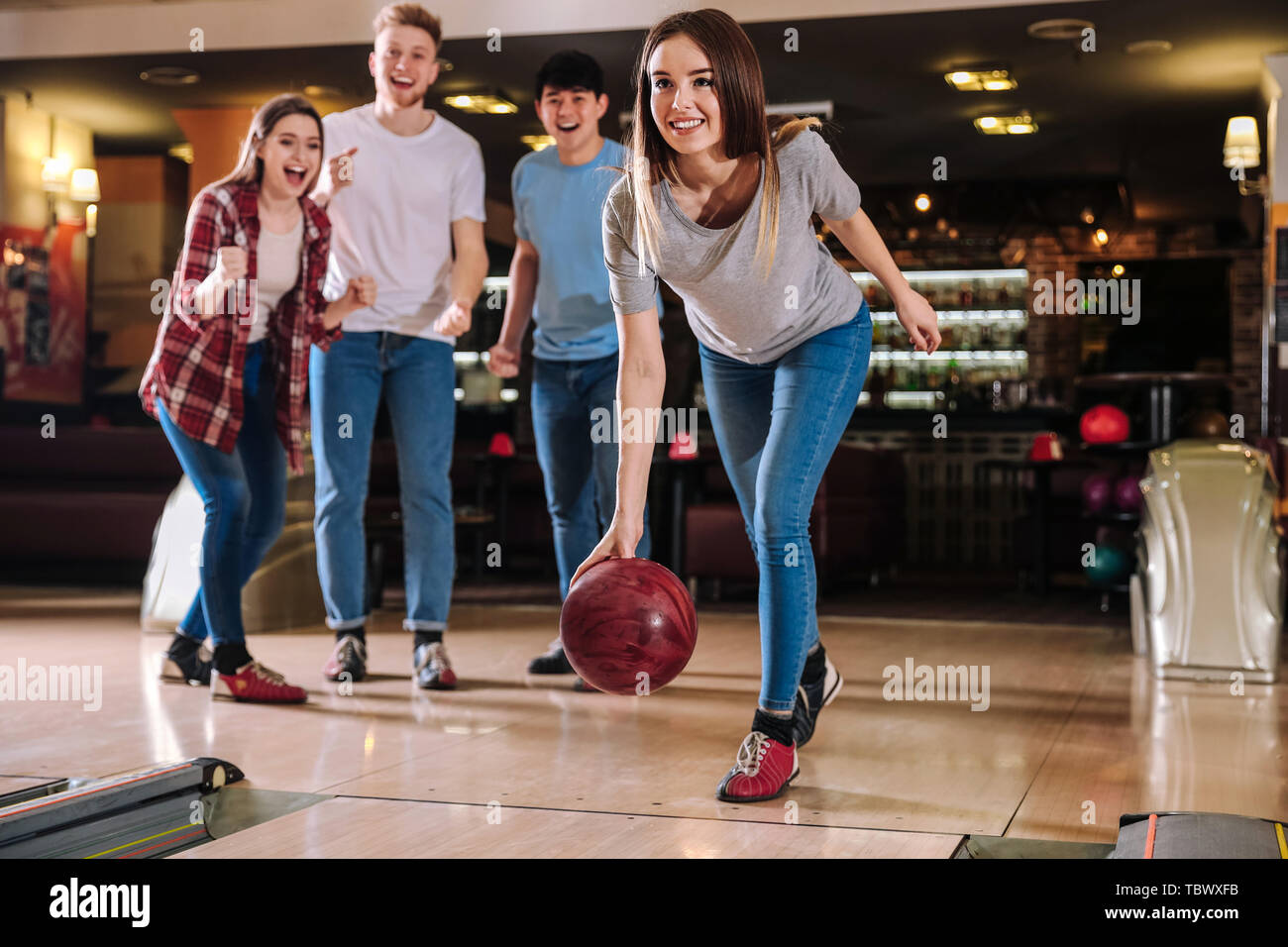 Female bowler bowling to male hi-res stock photography and images - Alamy