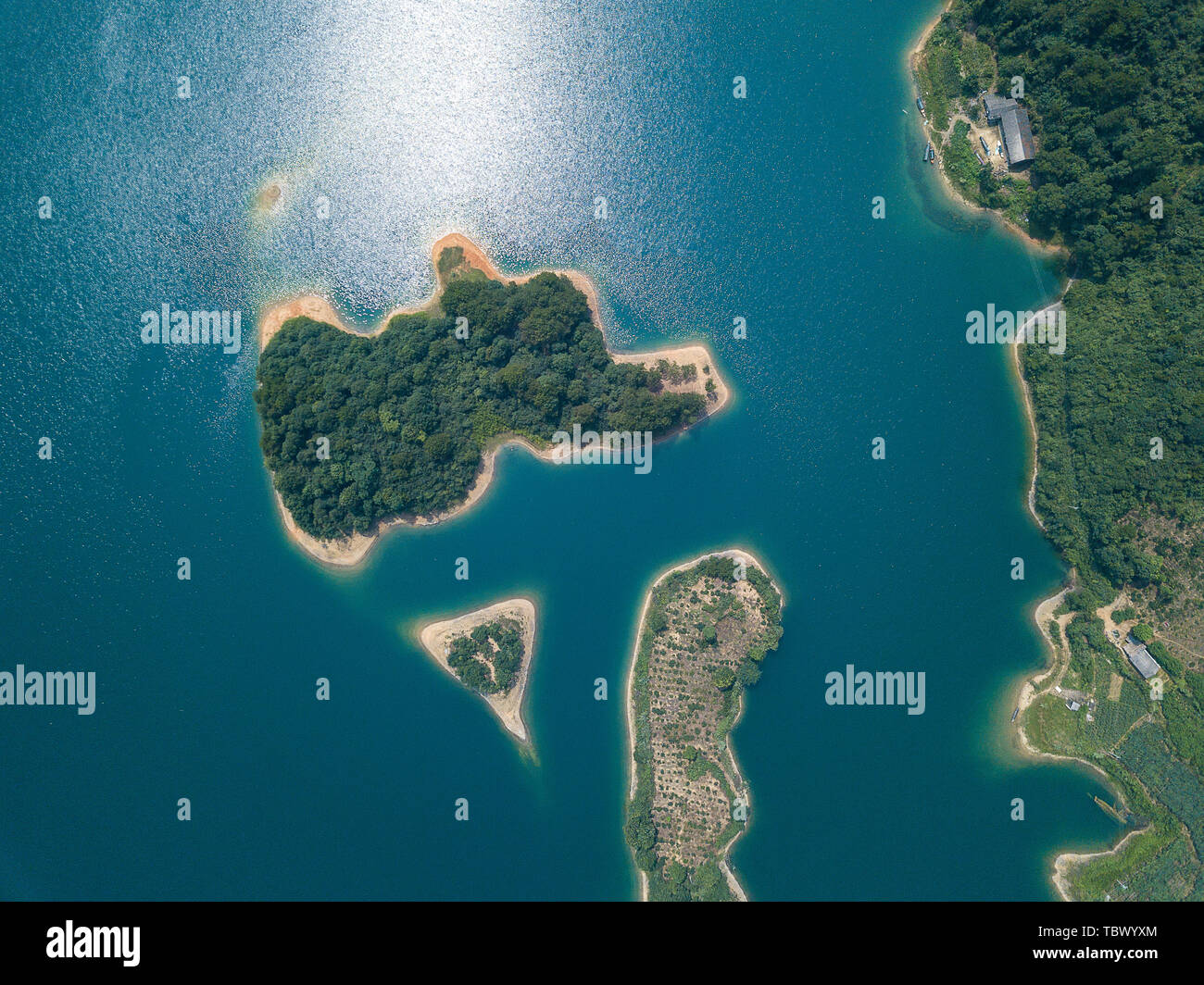 Reservoir crest hi-res stock photography and images - Alamy