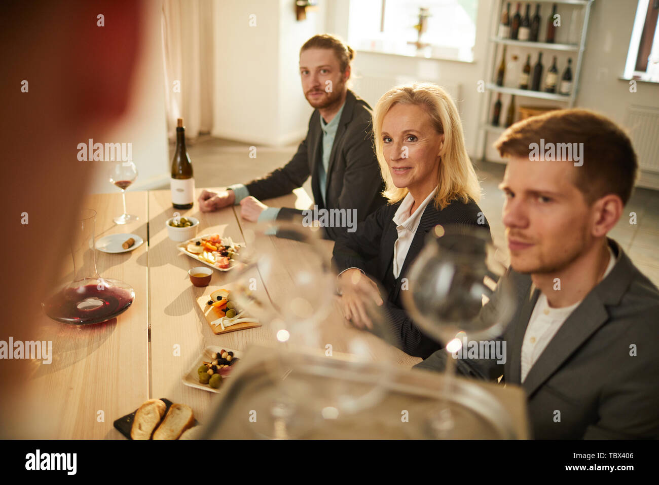 Sommelier presenting wine hi-res stock photography and images - Alamy
