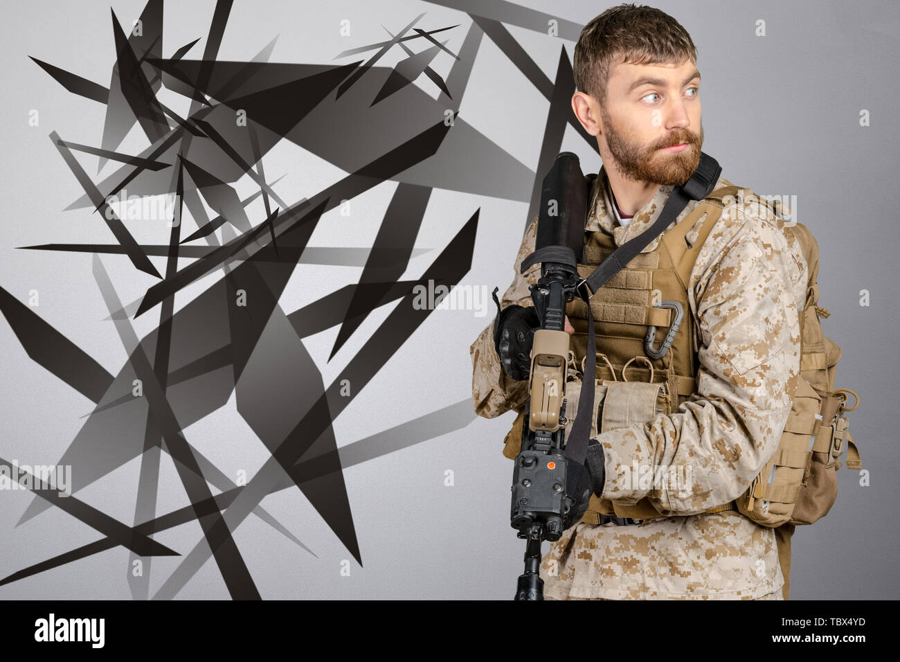 Soldier with rifle Stock Photo - Alamy