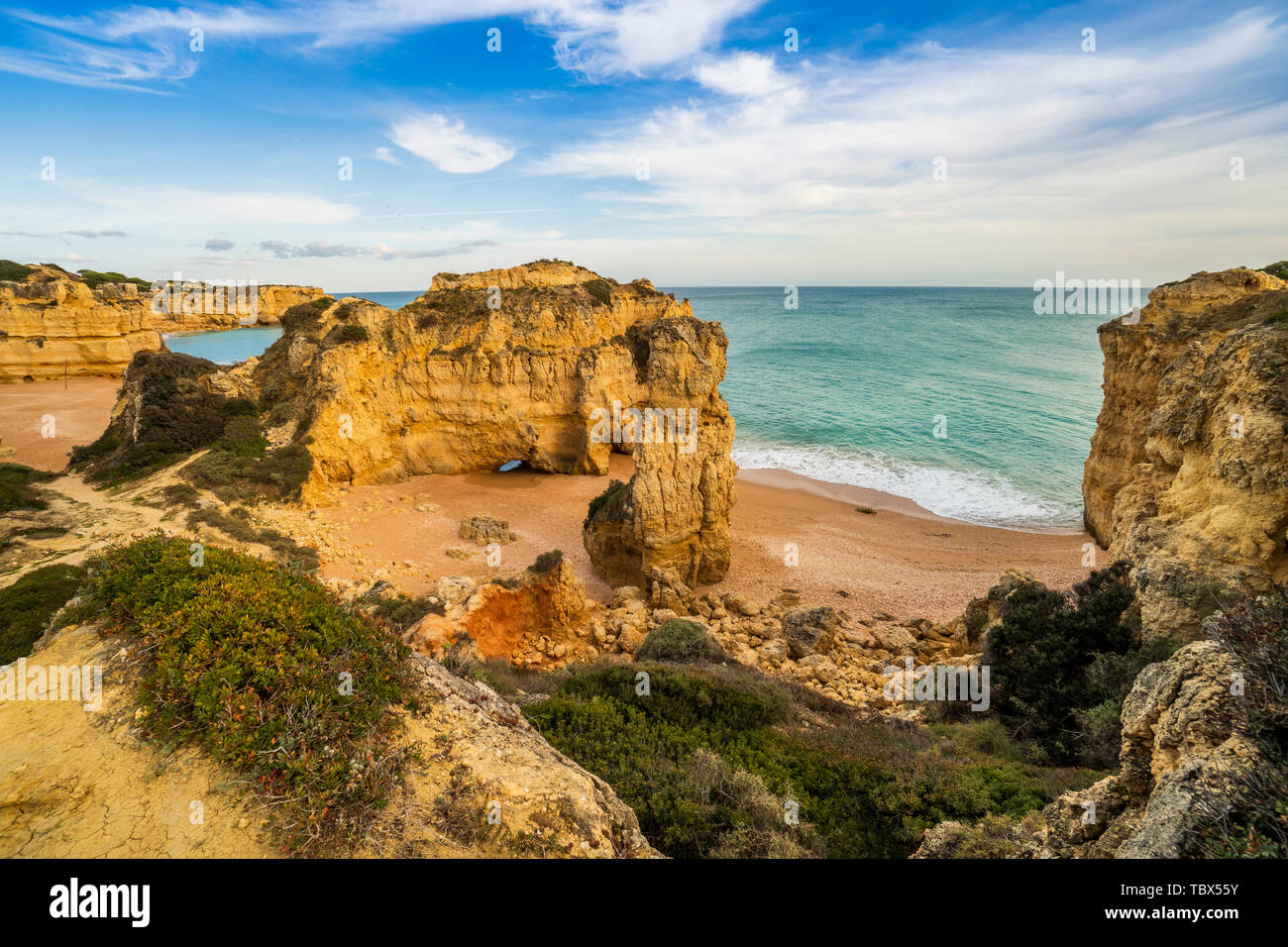 Castelo beach albufeira praia hi-res stock photography and images - Alamy