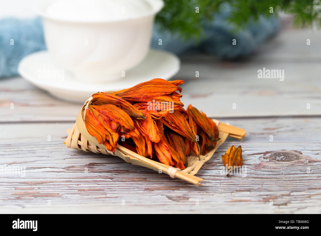 Dried lily flower fruit tea hi-res stock photography and images - Alamy