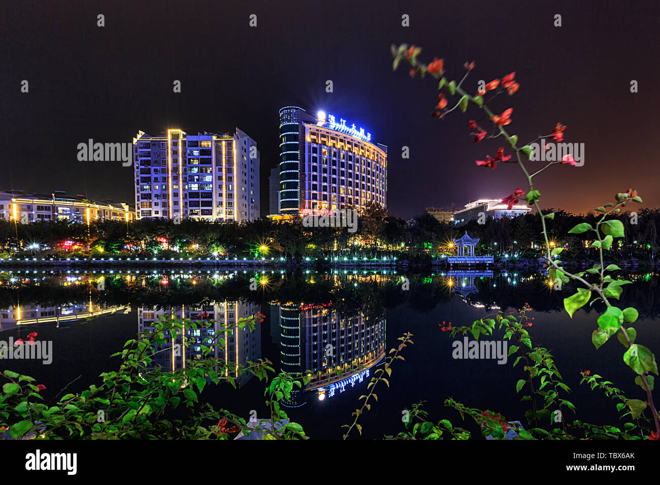 Mengshan, Mei River, night view, West Battery, wind and rain bridge ...