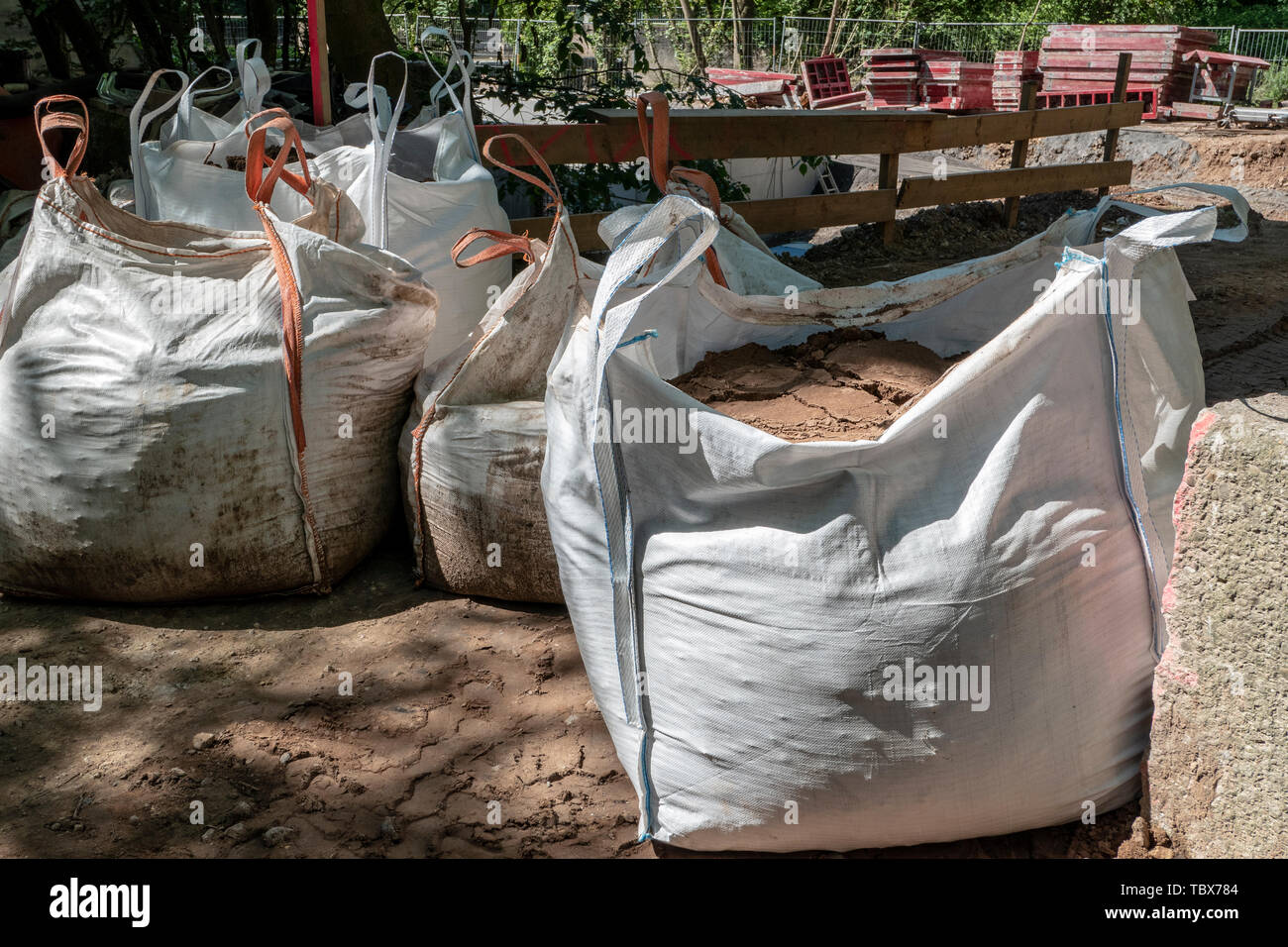 Sandbags soil hi-res stock photography and images - Alamy