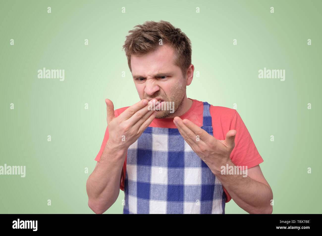 Sniffing apron hi-res stock photography and images - Alamy