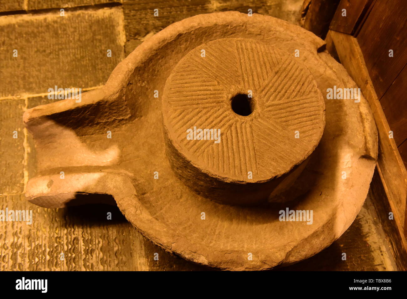 Milling rack hi-res stock photography and images - Alamy