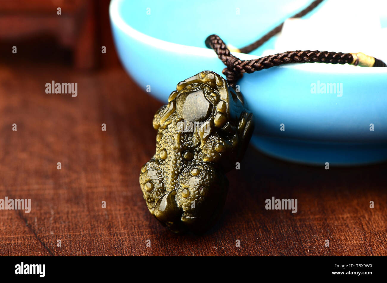 Gold pixiu hi-res stock photography and images - Alamy