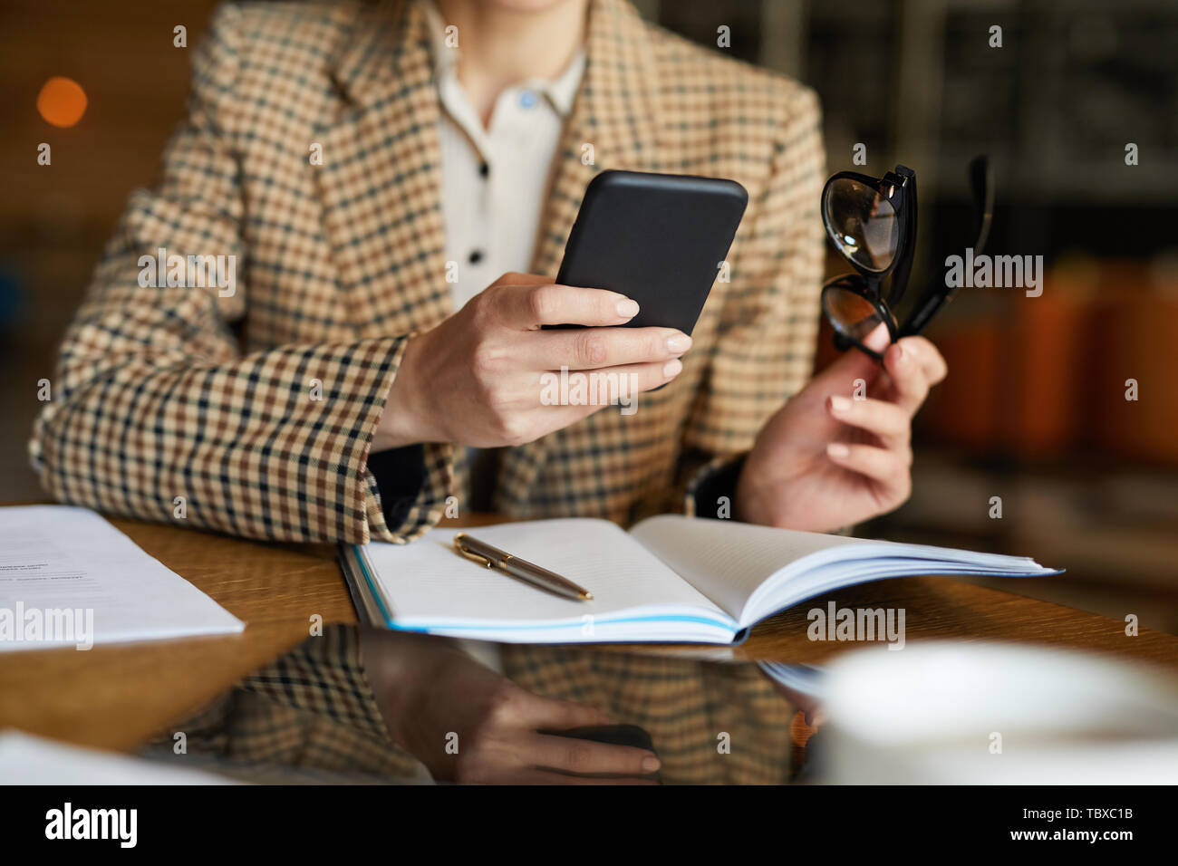 Notebook scrolling hi-res stock photography and images - Alamy