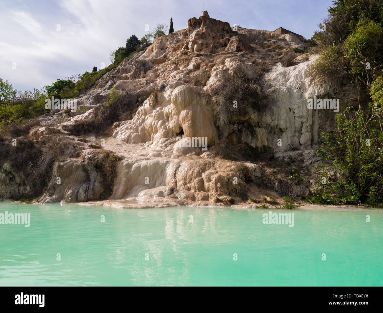 Natural swimming pool with thermal spring water in Bagno Vignoni, Italy ...