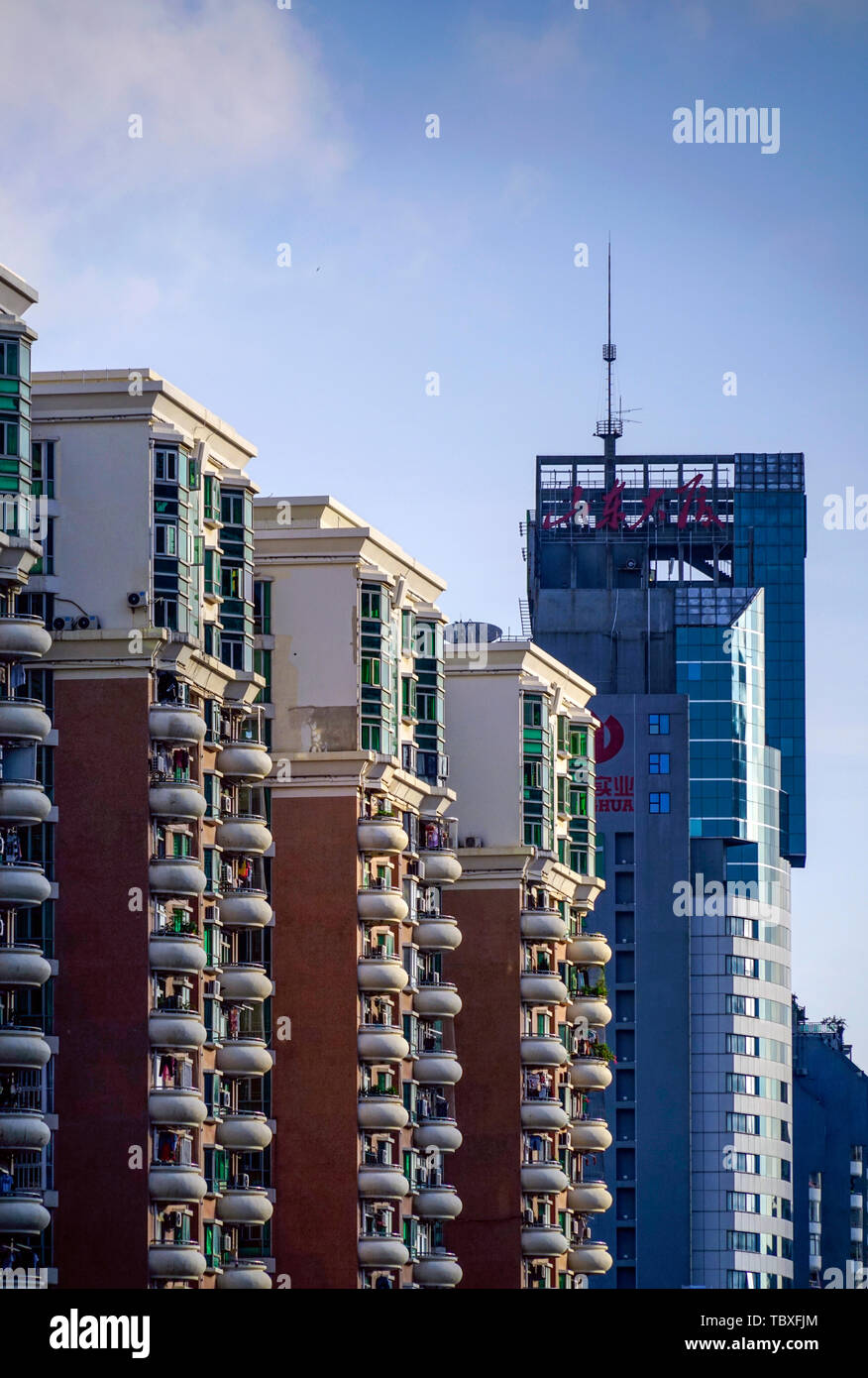 Shenzhen building facade Stock Photo - Alamy