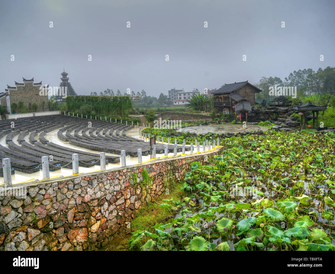 Guilin Dong Xi Water Villa Water Stage Stock Photo - Alamy