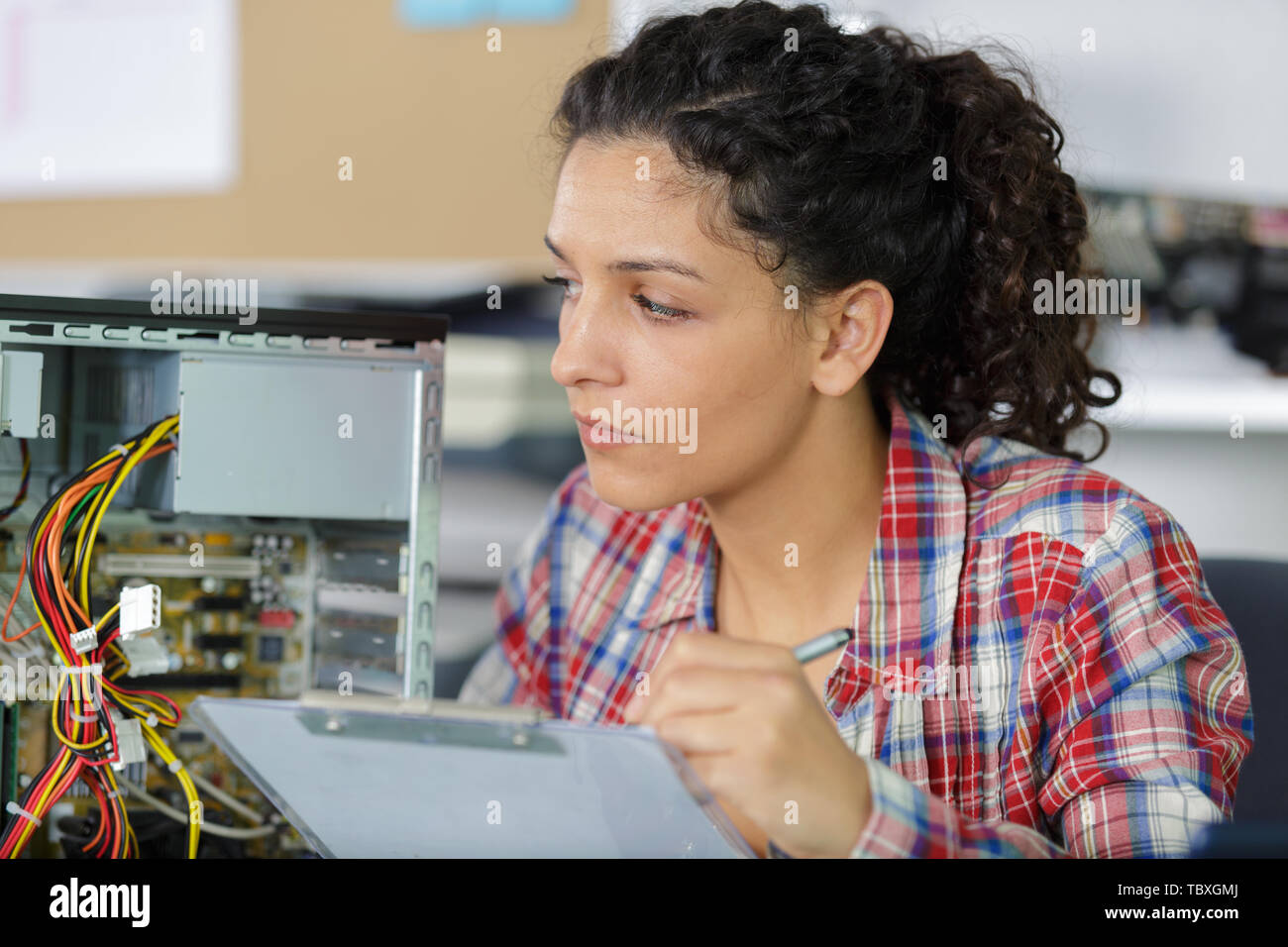 Concept stethoscope malfunction hi-res stock photography and images - Alamy
