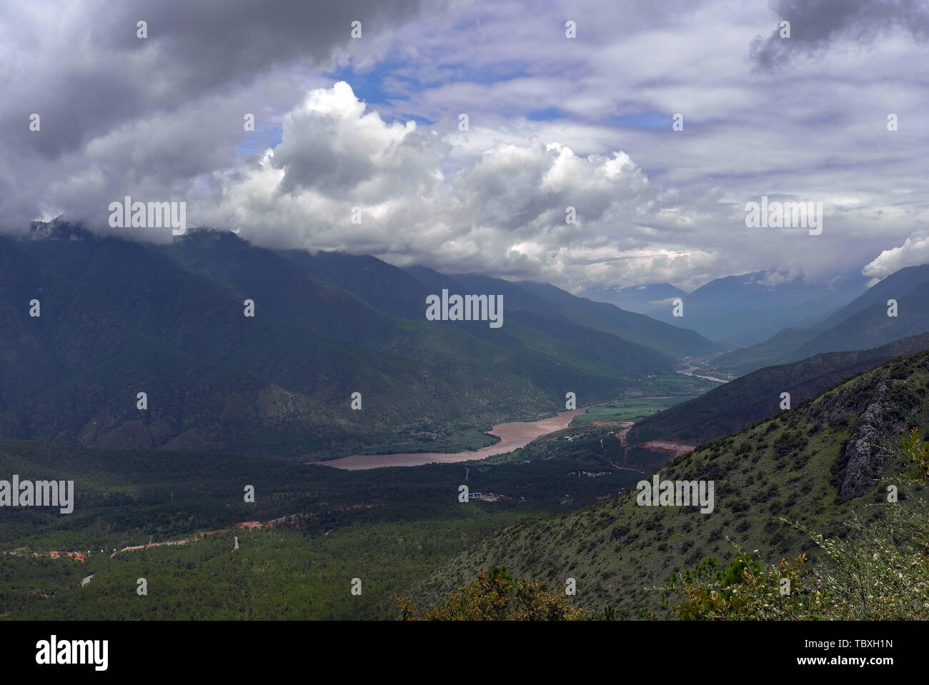 The scenery of the Jinsha River Stock Photo - Alamy