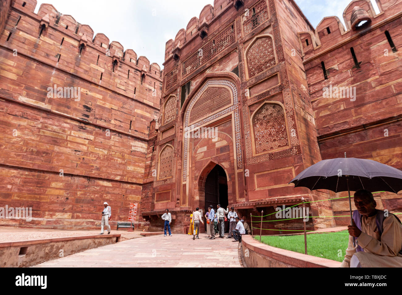 Amar Singh Gate of the Agra Fort with tourists, Agra, Uttar Pradesh ...