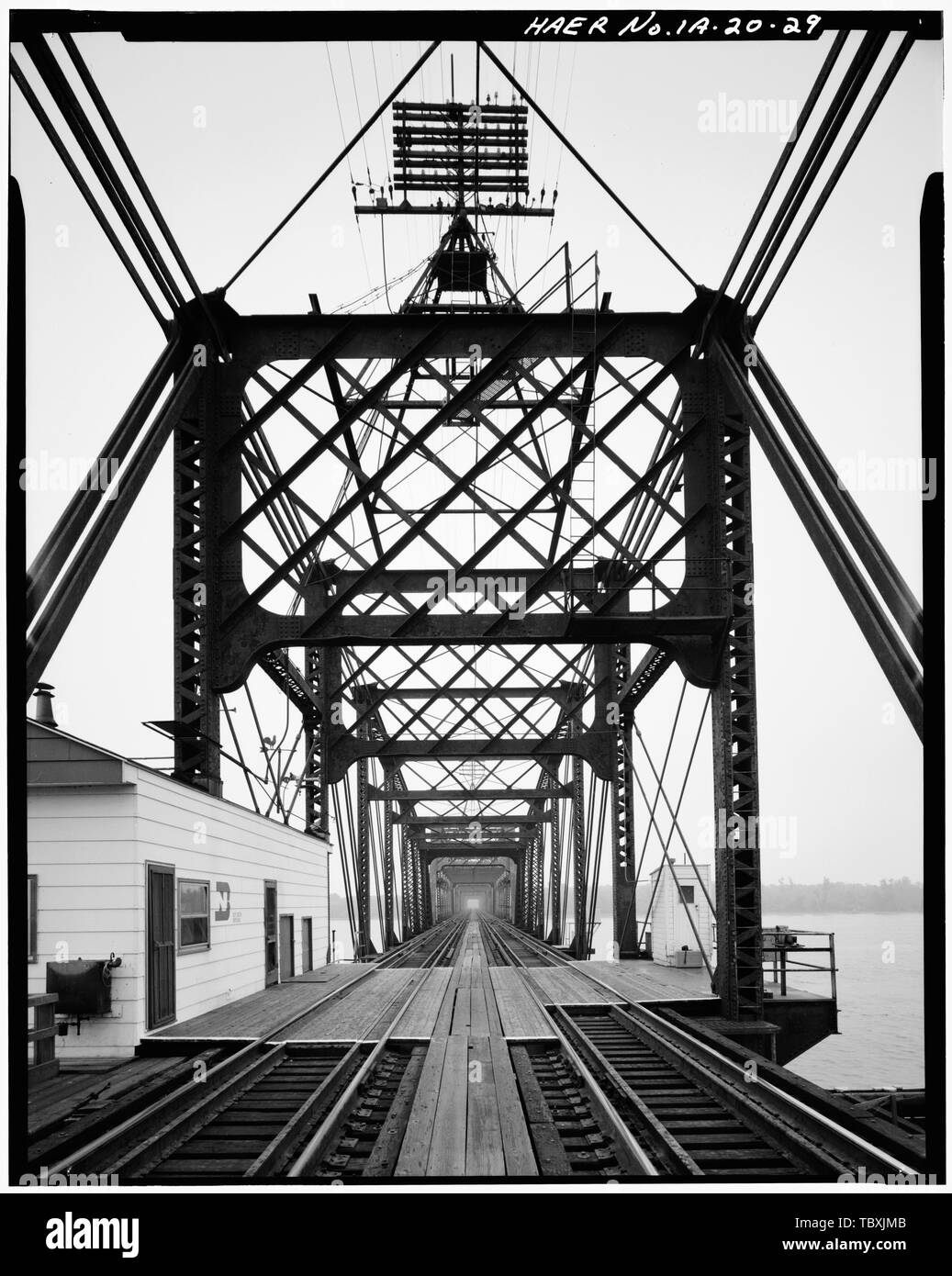 Midspan hi-res stock photography and images - Alamy