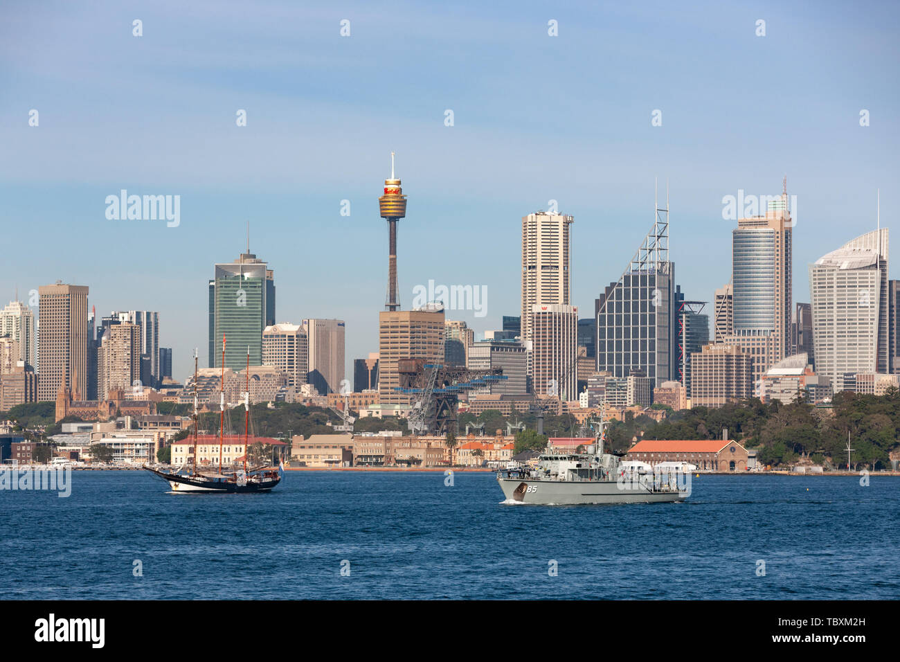 Royal navy minehunter hi-res stock photography and images - Alamy