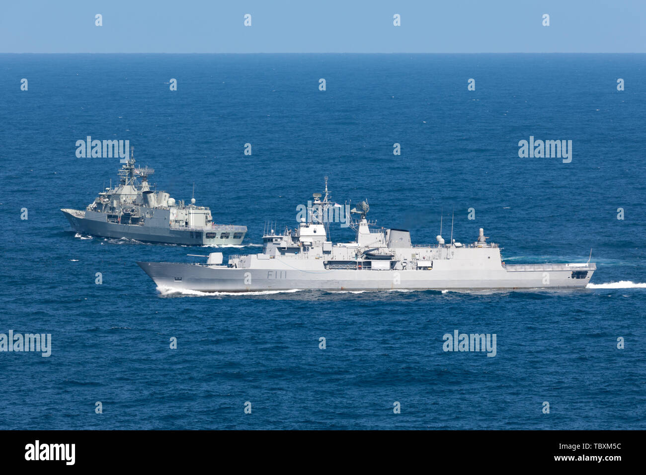 HMNZS Te Mana (F111) Anzac class frigates and one of the Royal New ...