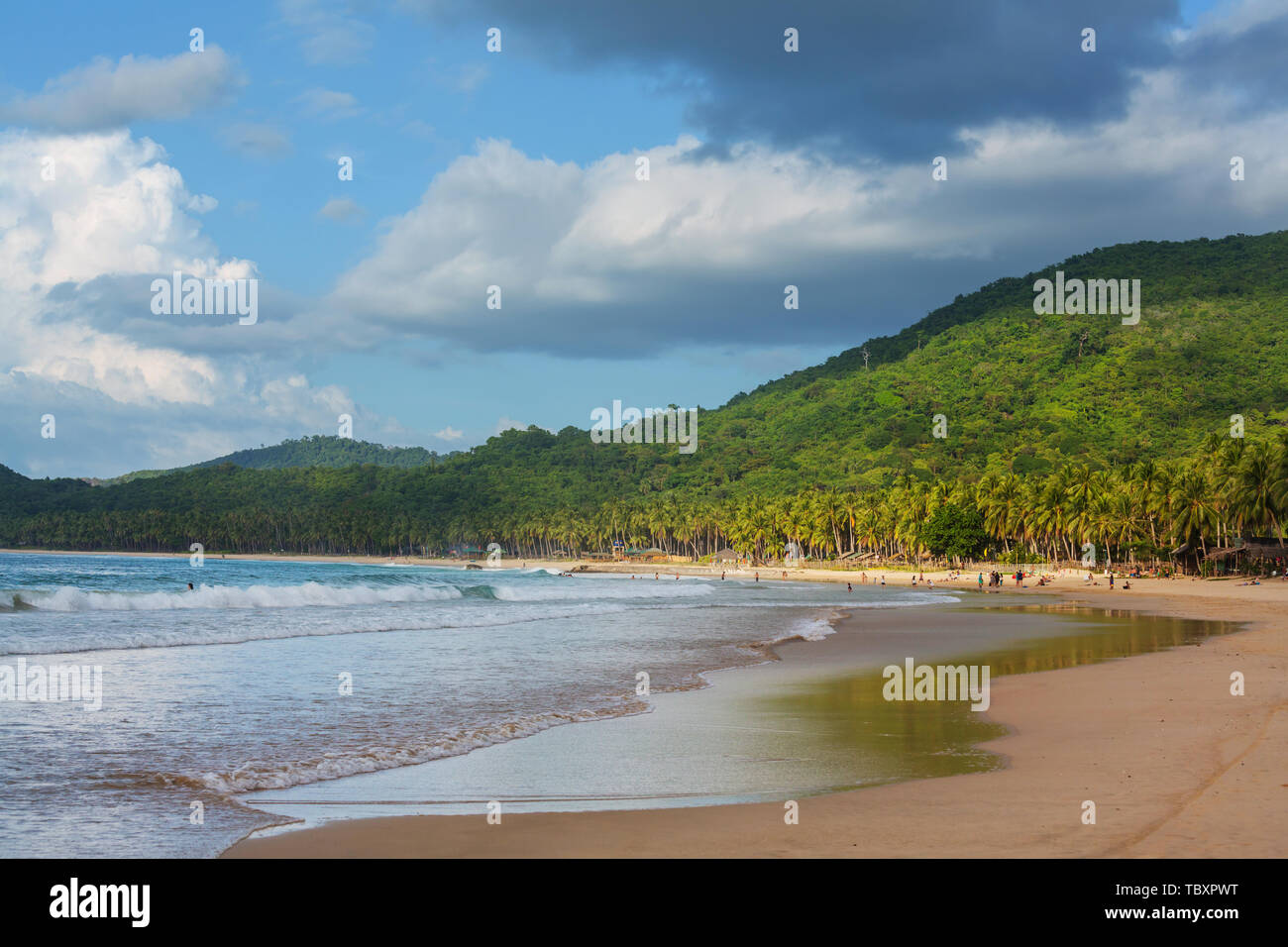 Amazing scenic view of sea bay and mountain islands, Palawan ...