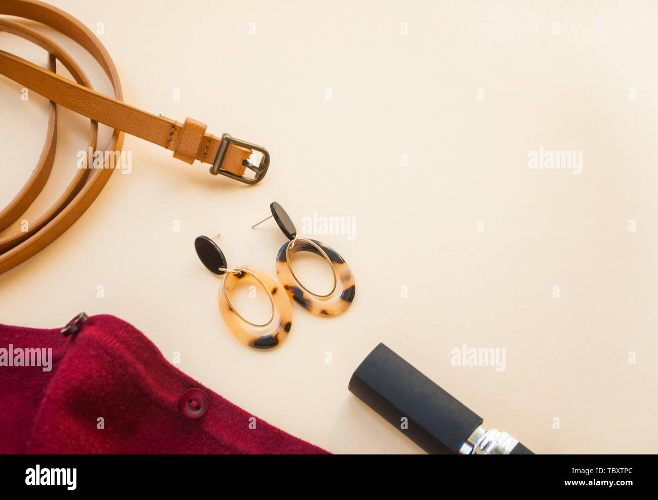White background jewellery hi-res stock photography and images - Alamy