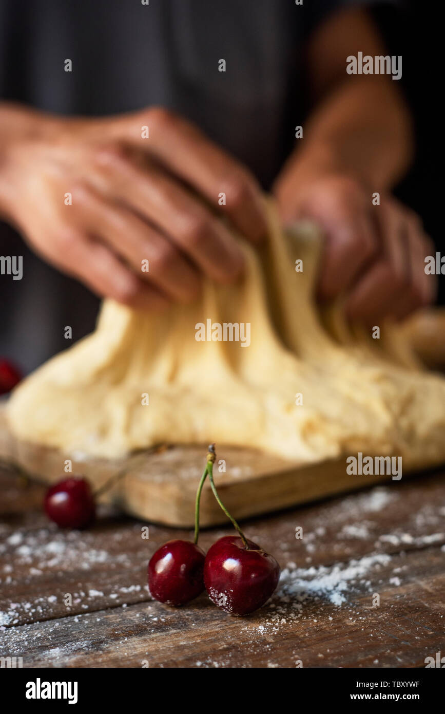 Man eating pie hi-res stock photography and images - Alamy