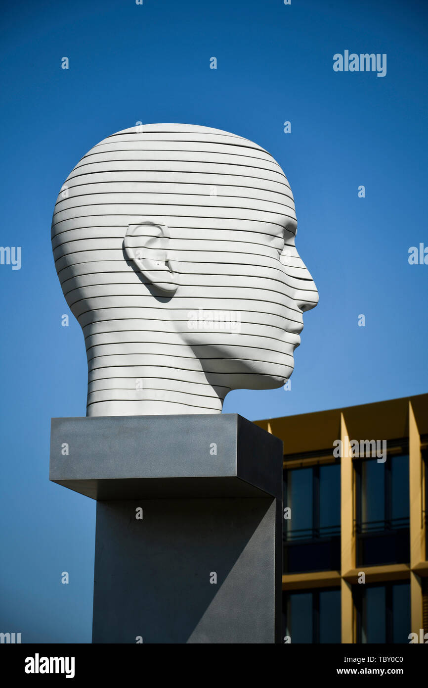 Berlin germany eagle head eagle hi-res stock photography and images - Alamy