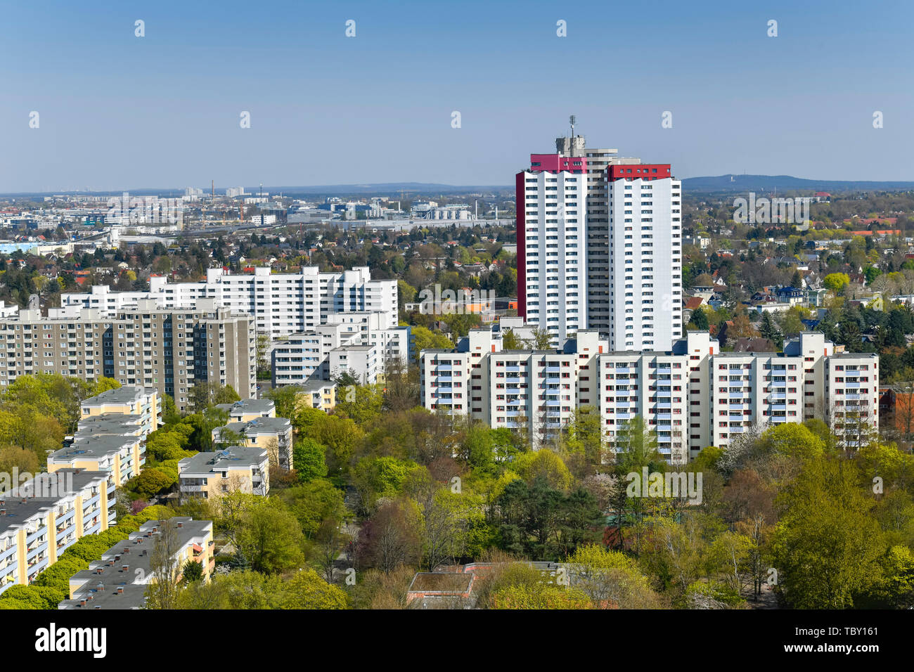 Dwelling houses, Zwickauer dam, Gropiusstadt, Neukölln, Berlin, Germany ...