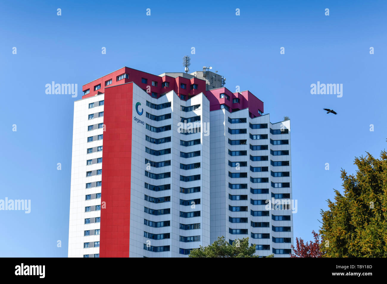Tower block, Zwickauer dam 12, Gropiusstadt, Neukölln, Berlin, Germany ...