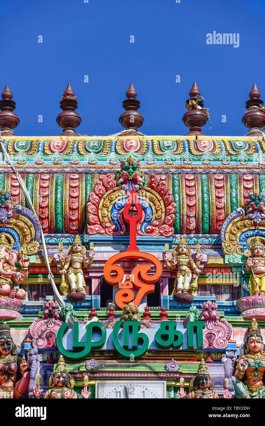 Roof, Hindu's tablemaker Sri Mayurapathy Murugan temple, avenue ...