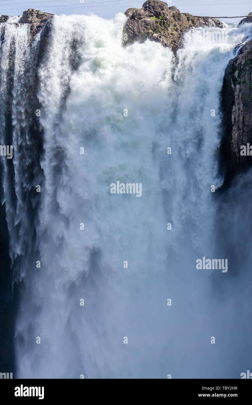 Water over the edge hi-res stock photography and images - Alamy