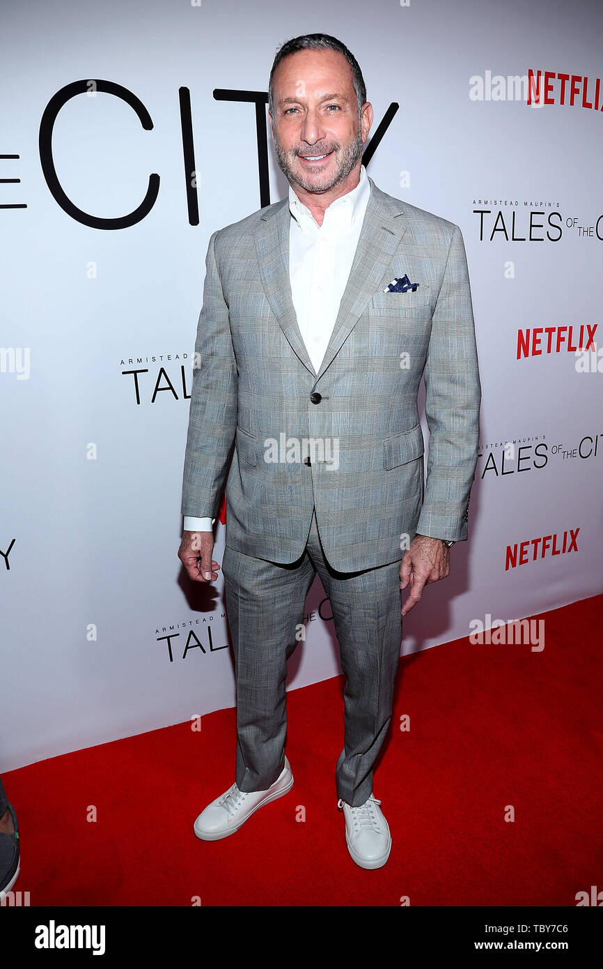 Alan poul hi-res stock photography and images - Alamy