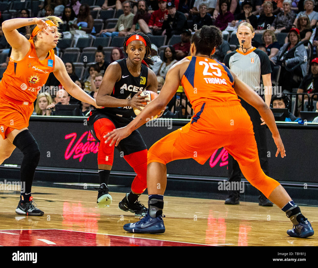 Las Vegas, NV U.S. 02nd June, 2019. A.: Las Vegas guard Sugar Rodgers ...