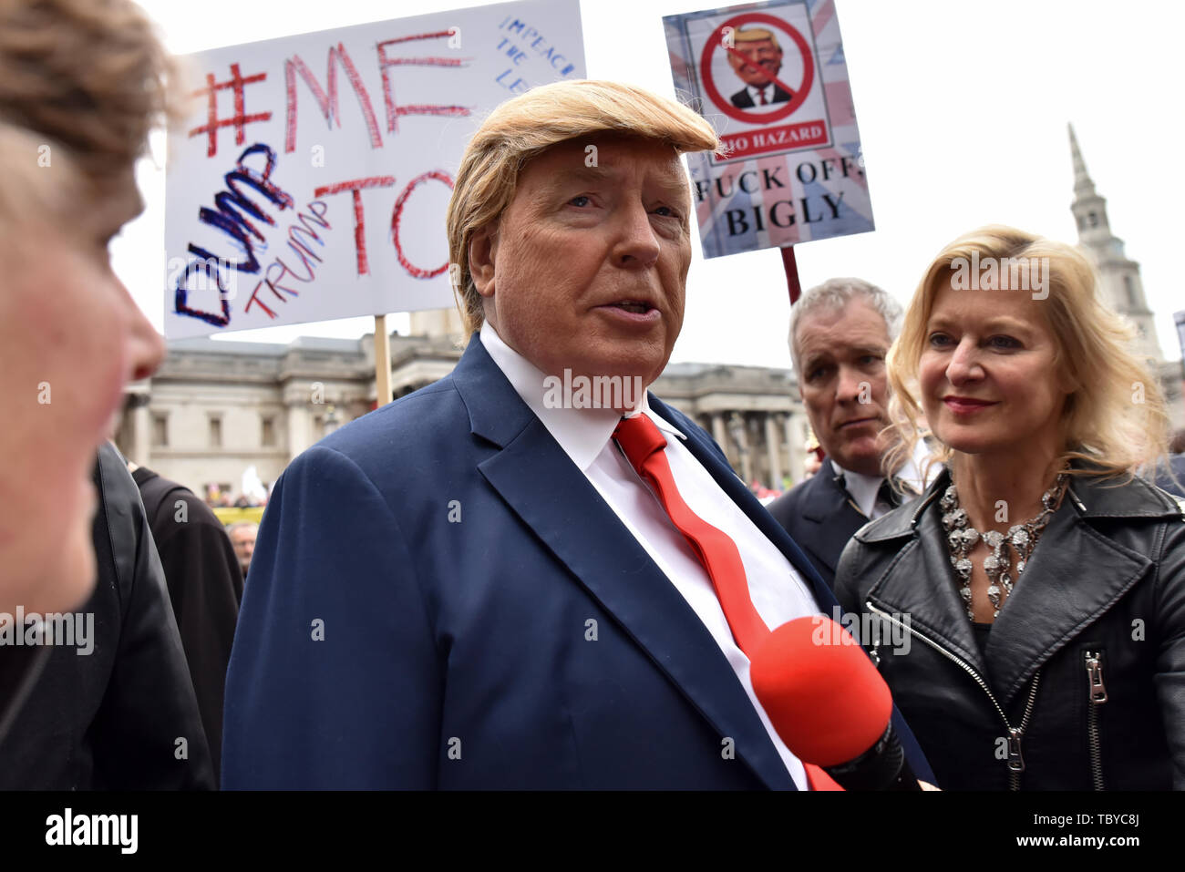 Trafalgar Square, London, UK. 4th June, 2019. Alison Jackson's 'Donald ...