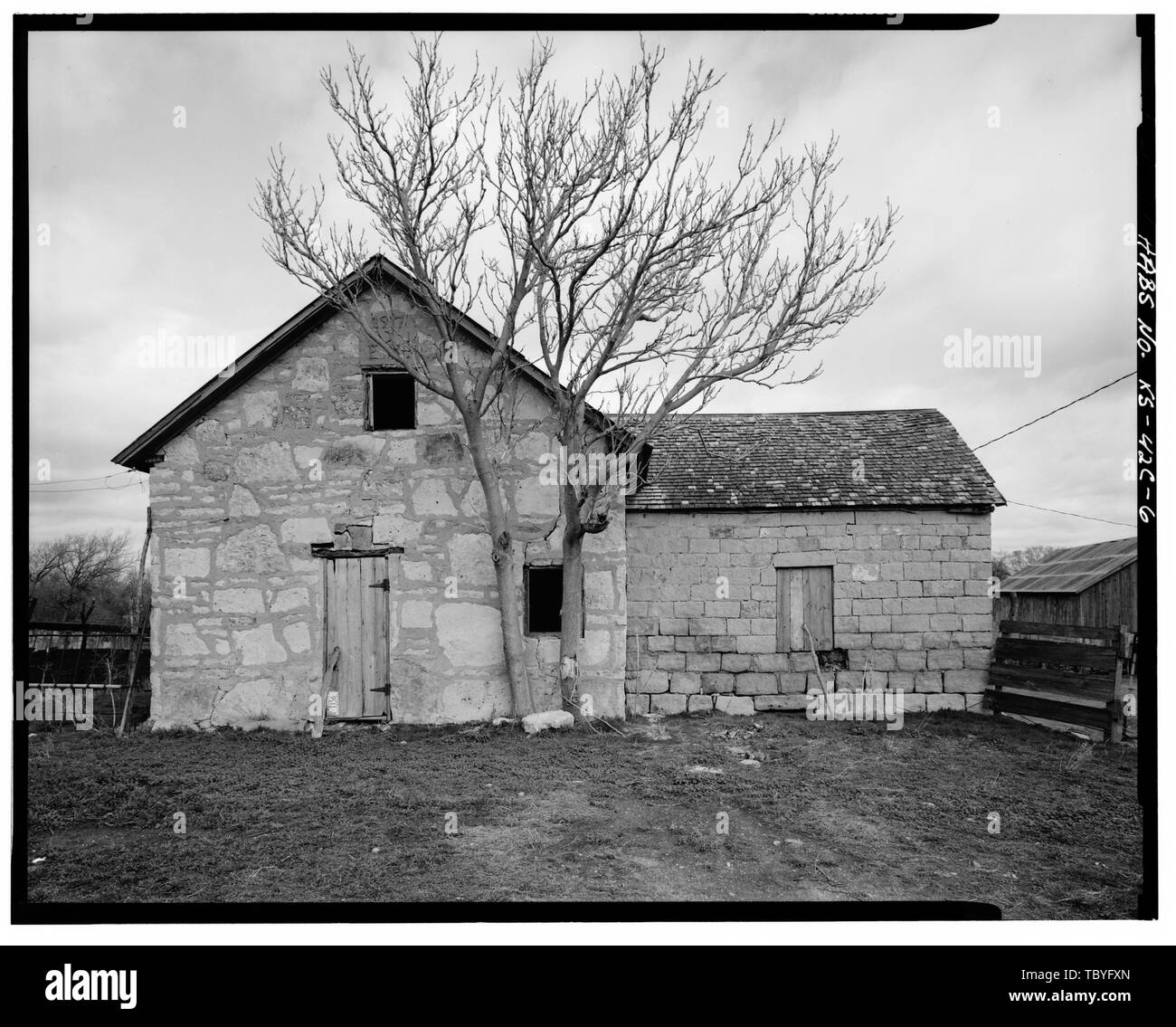 MULTIPURPOSE STONE BUILDING, SOUTH SIDE KandtDomann Farmstead ...