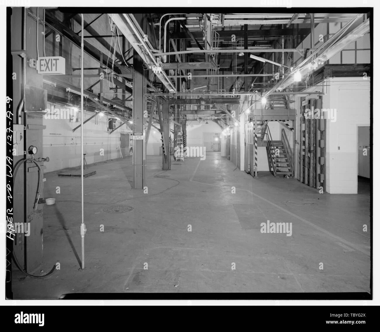 Machine shop rest room hi-res stock photography and images - Alamy