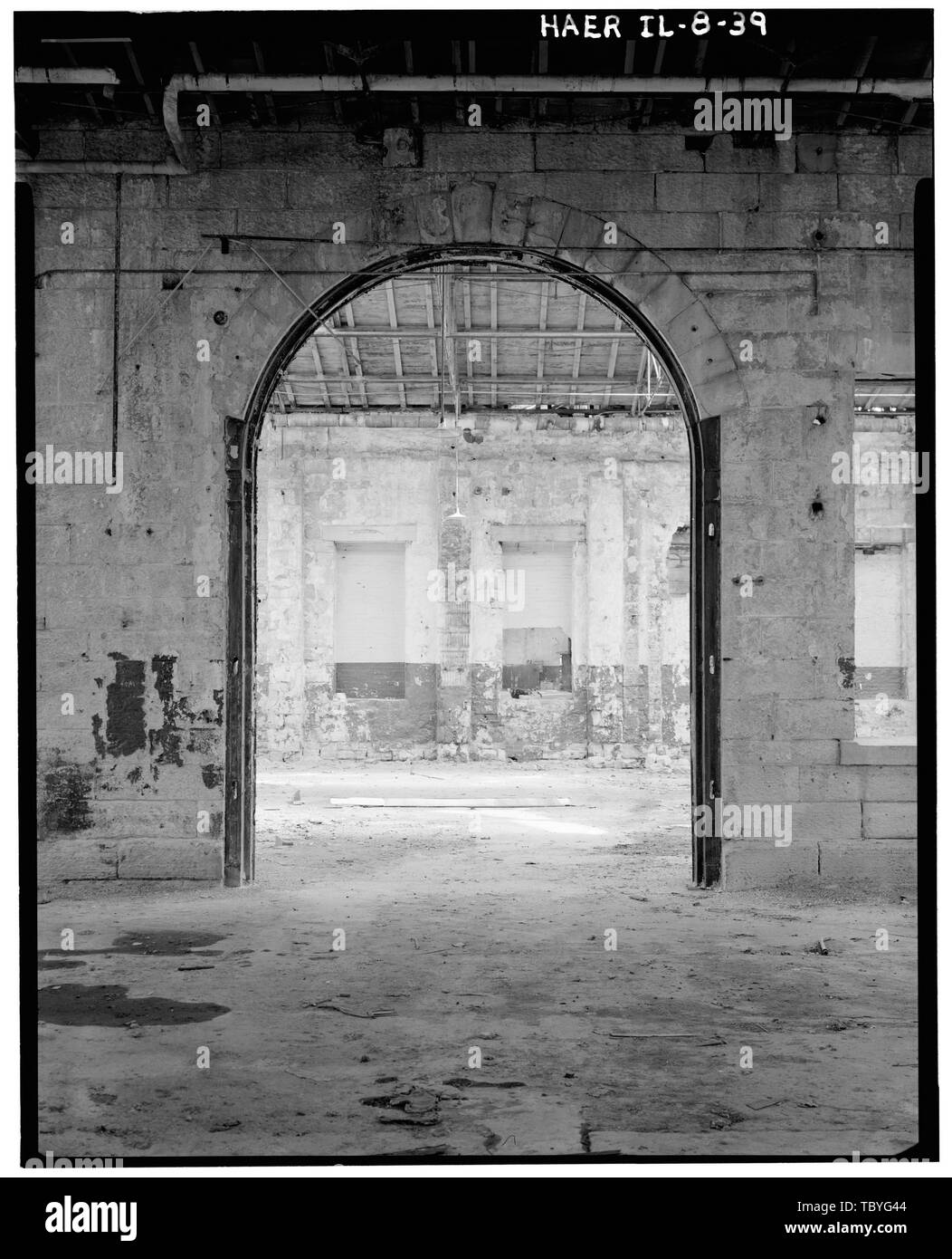 Machine shop locomotive door hi-res stock photography and images - Alamy