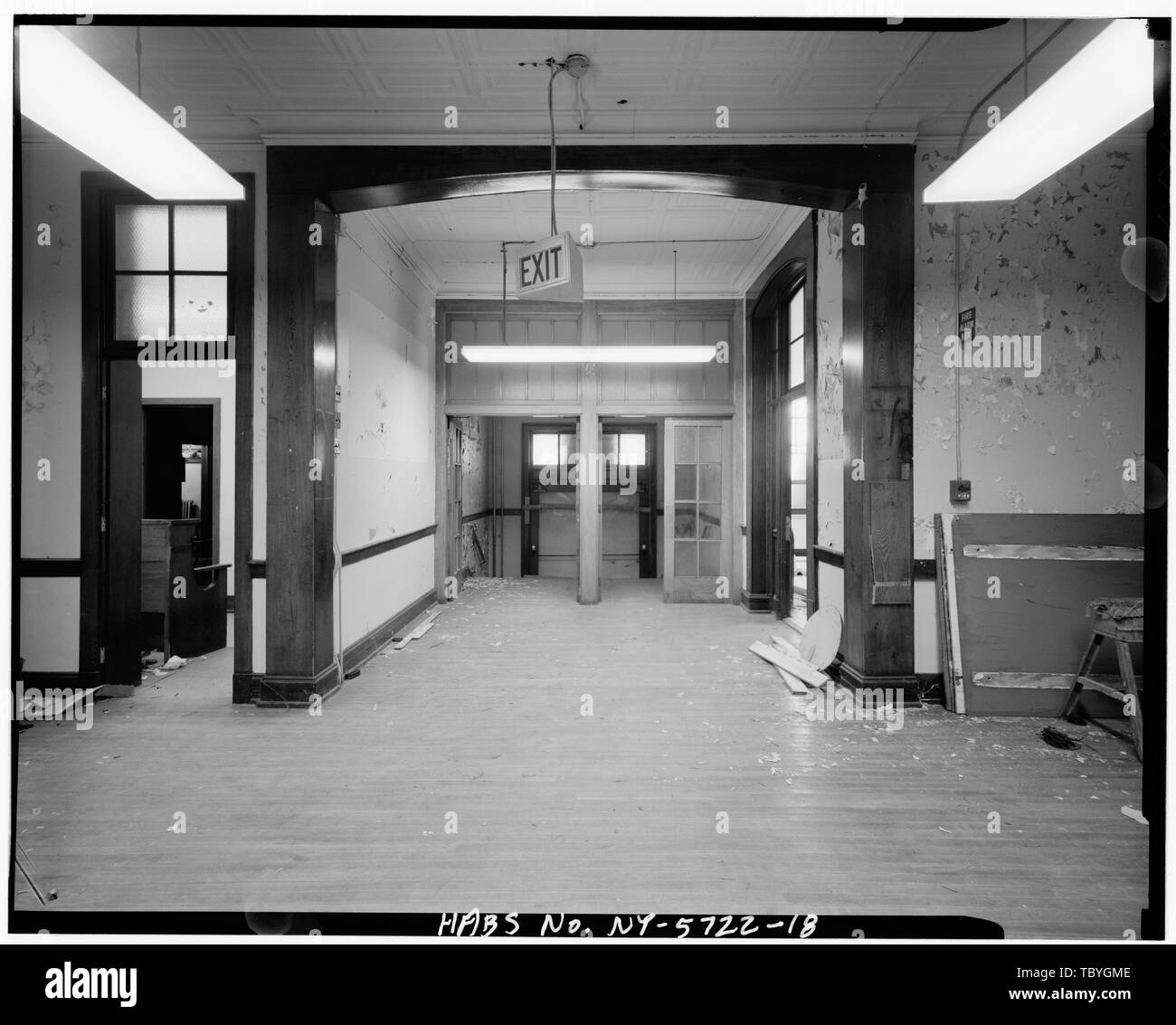 Main street central park Black and White Stock Photos & Images - Alamy