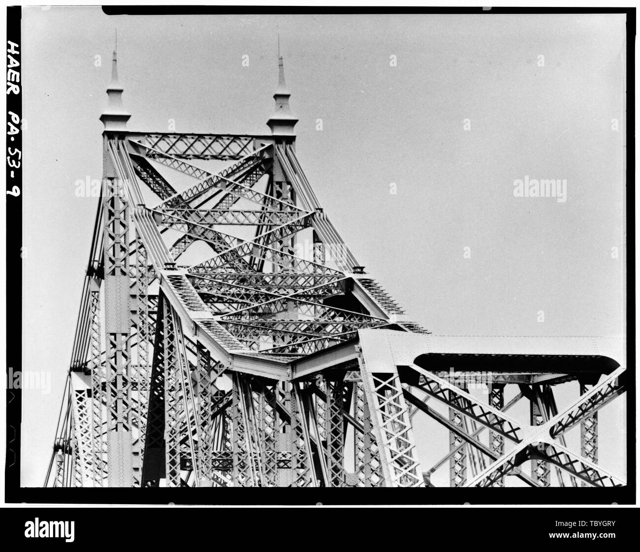 Pier bracing hi-res stock photography and images - Alamy