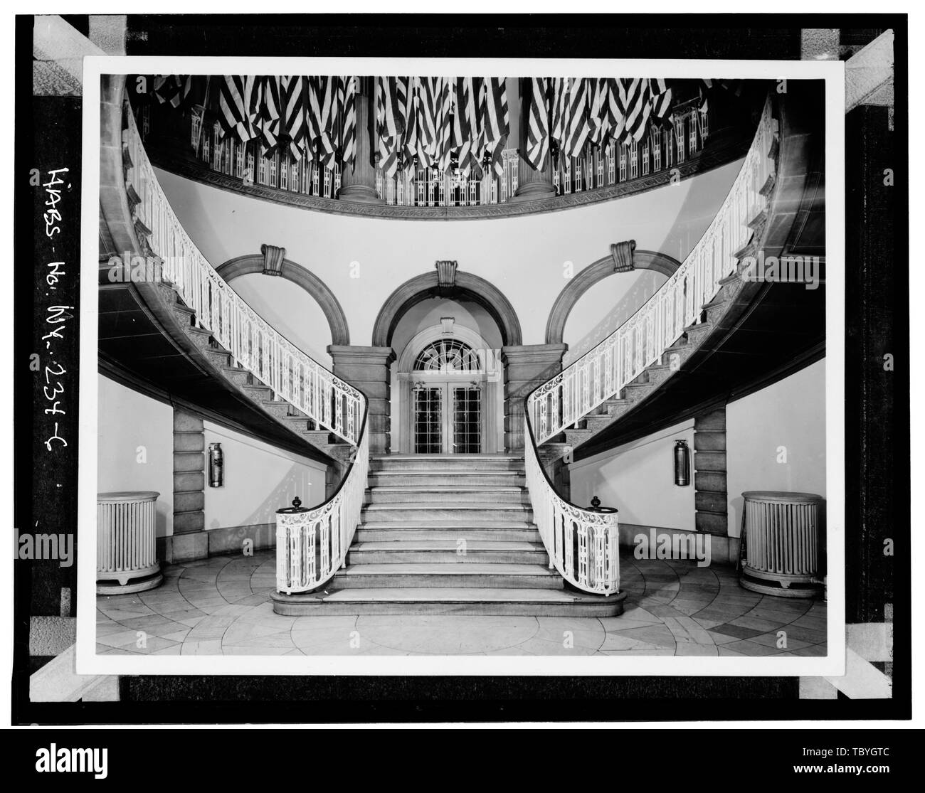 Main staircase, 1st floor New York City Hall, City Hall Park, New York ...