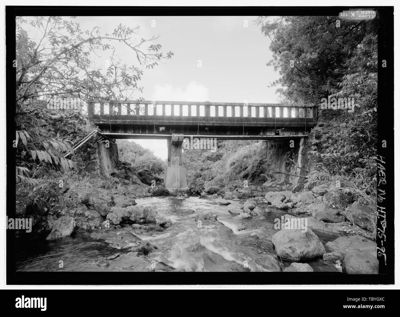 Makapipi Bridge from upstream Hana Belt Road, Between Haiku and ...