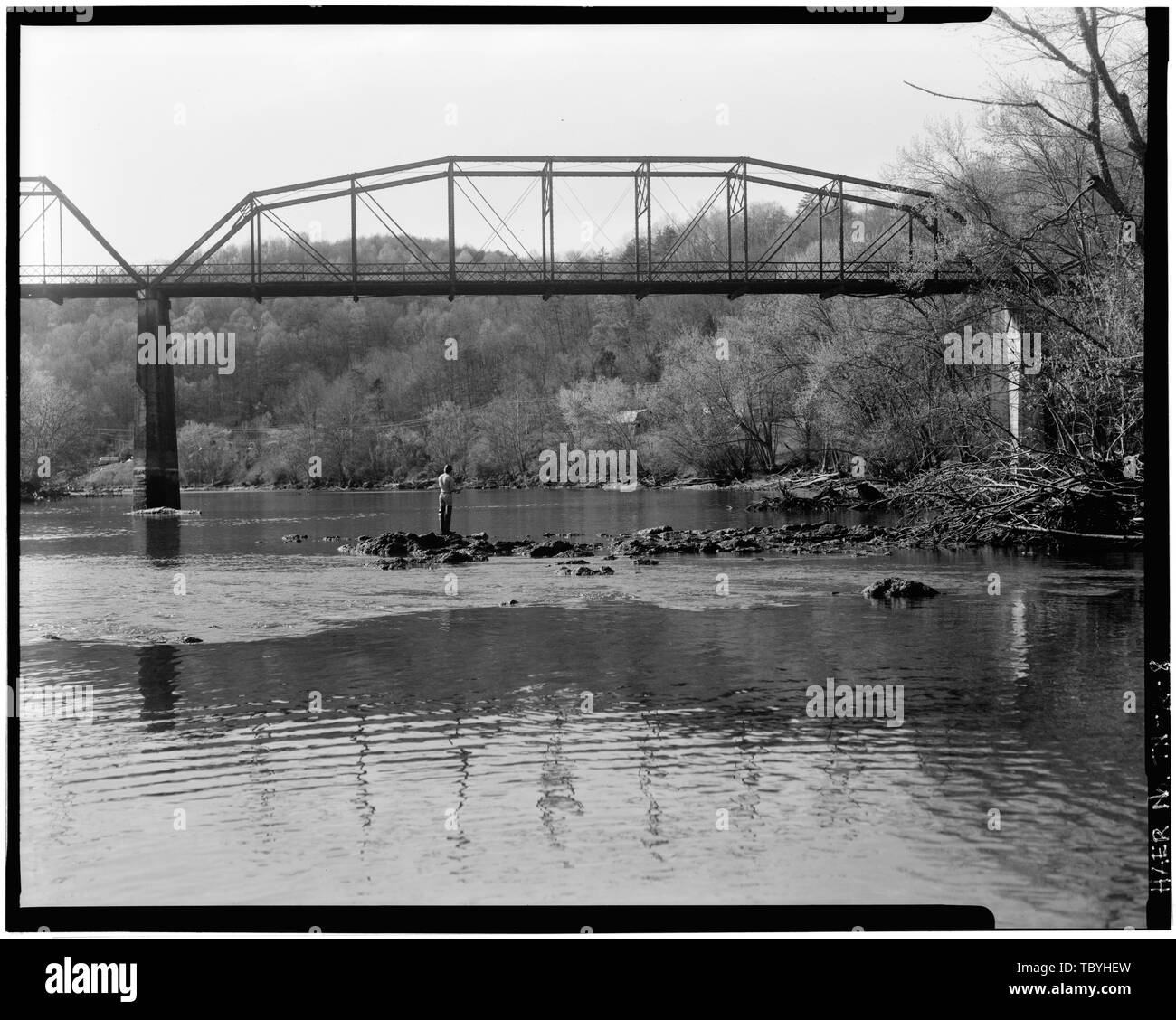 Three span camelback bridge Black and White Stock Photos & Images - Alamy