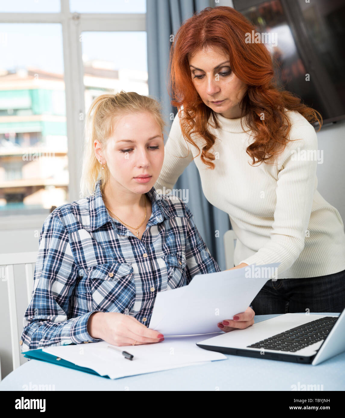 Poor academic performance hi-res stock photography and images - Alamy