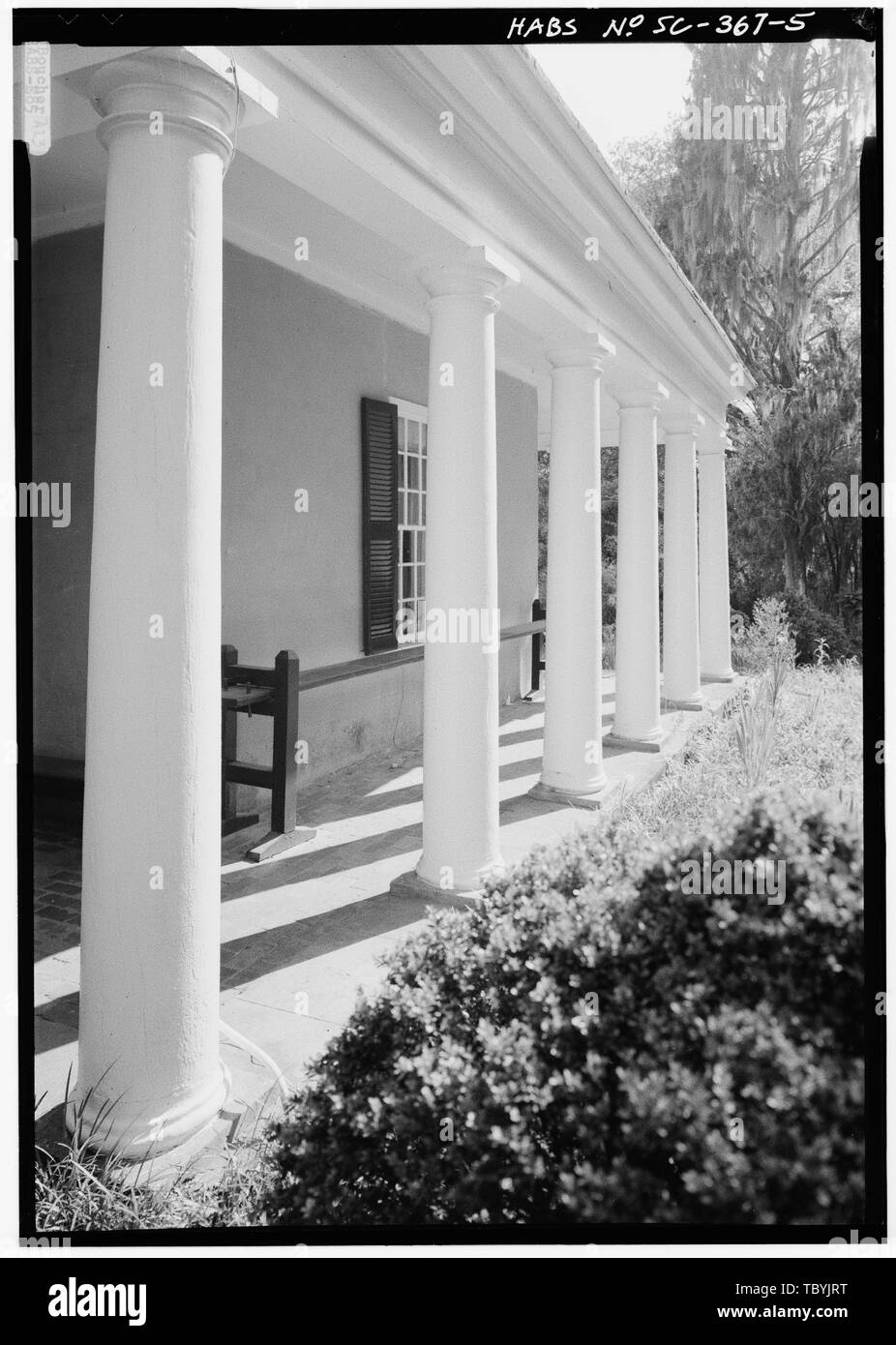 Tuscan colonnade Black and White Stock Photos & Images - Alamy