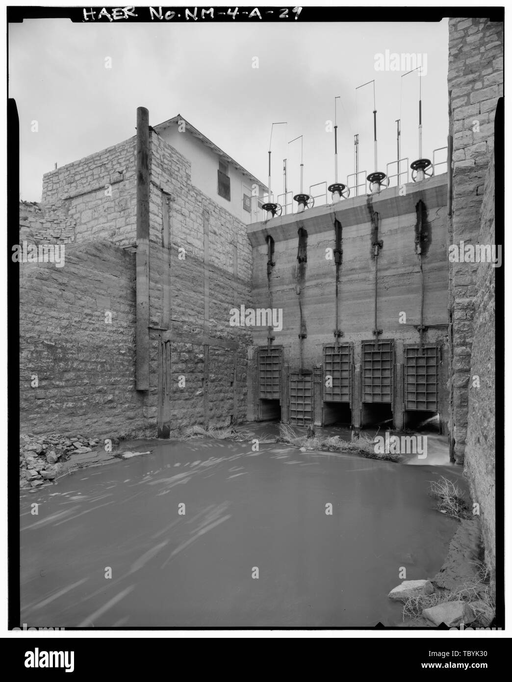 Dam gates Black and White Stock Photos & Images - Alamy