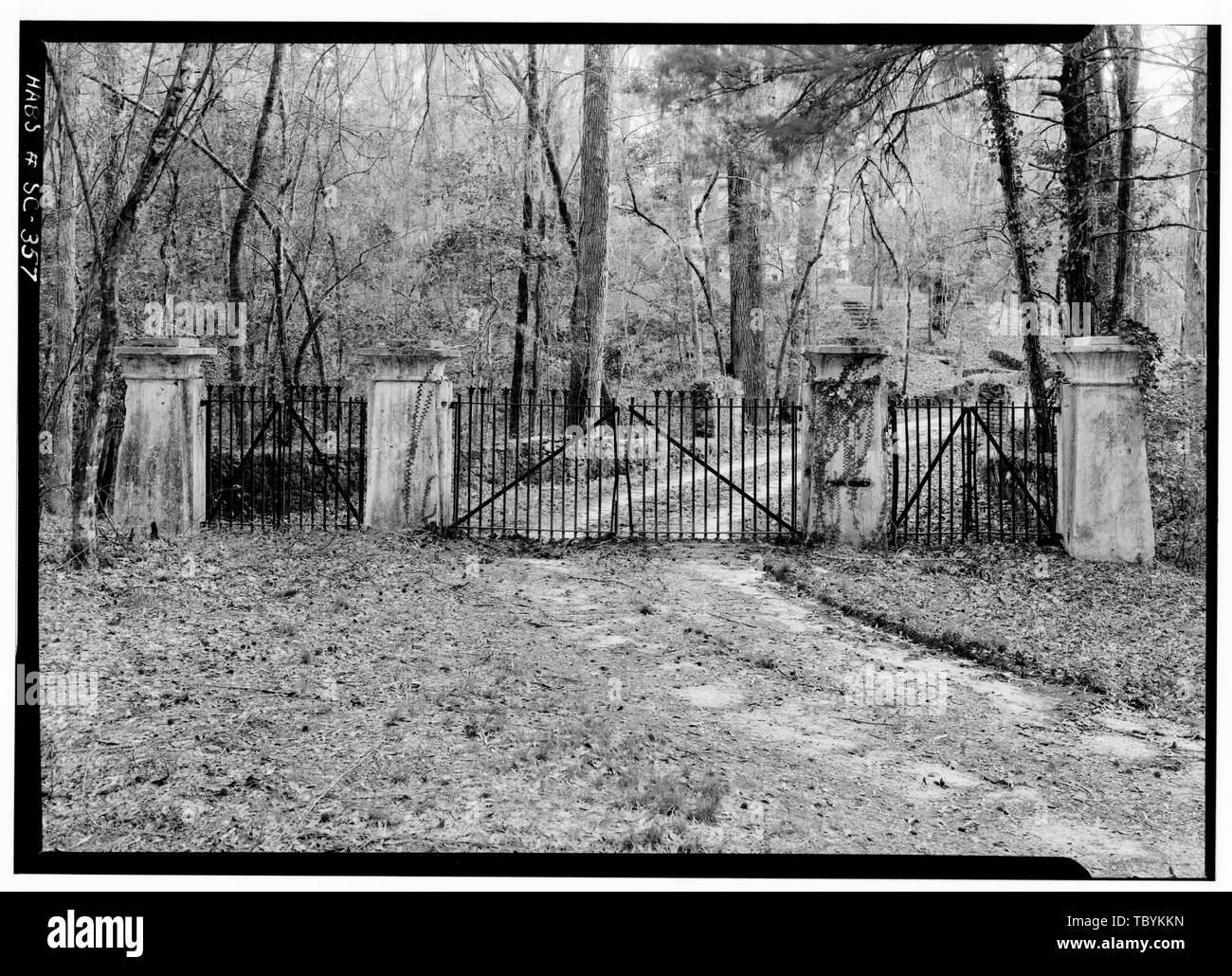 Milford Plantation, Entrance Gateway, WedgefieldRimini Road, Pinewood ...
