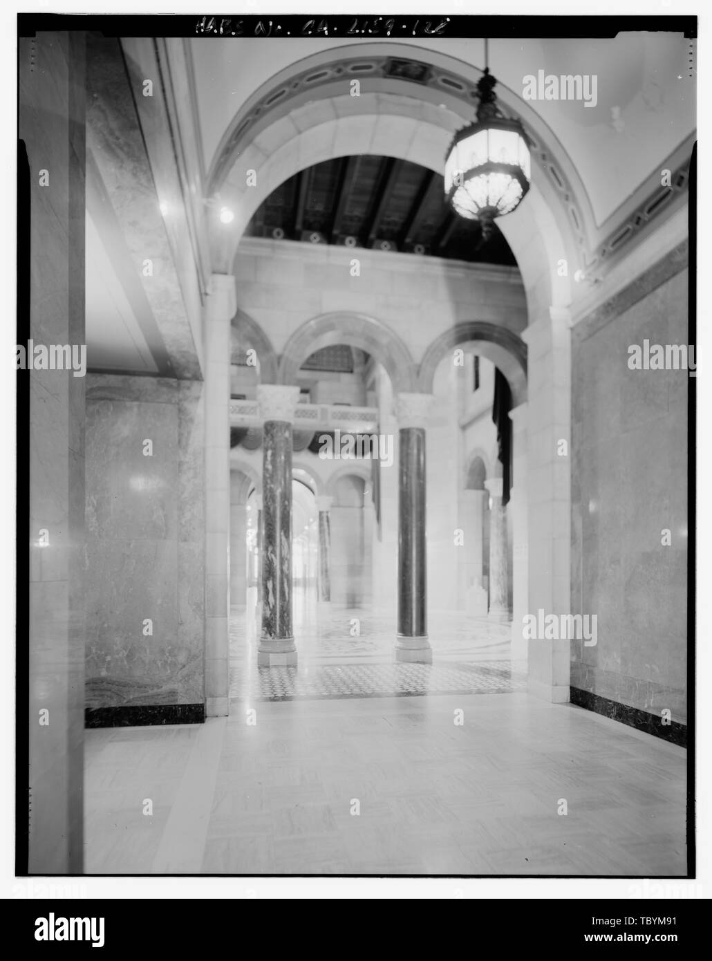 Los angeles city hall rotunda hi-res stock photography and images - Alamy