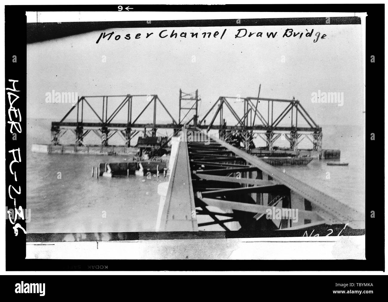 Moser Channel Draw, closeup of steel bridging (W25). Seven Mile Bridge ...