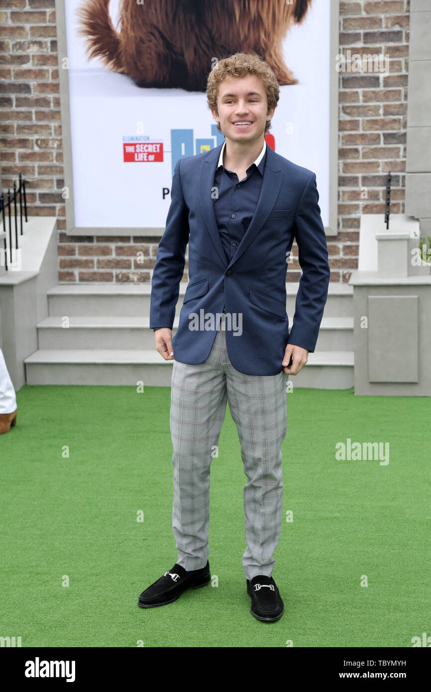 Sean giambrone hi-res stock photography and images - Alamy