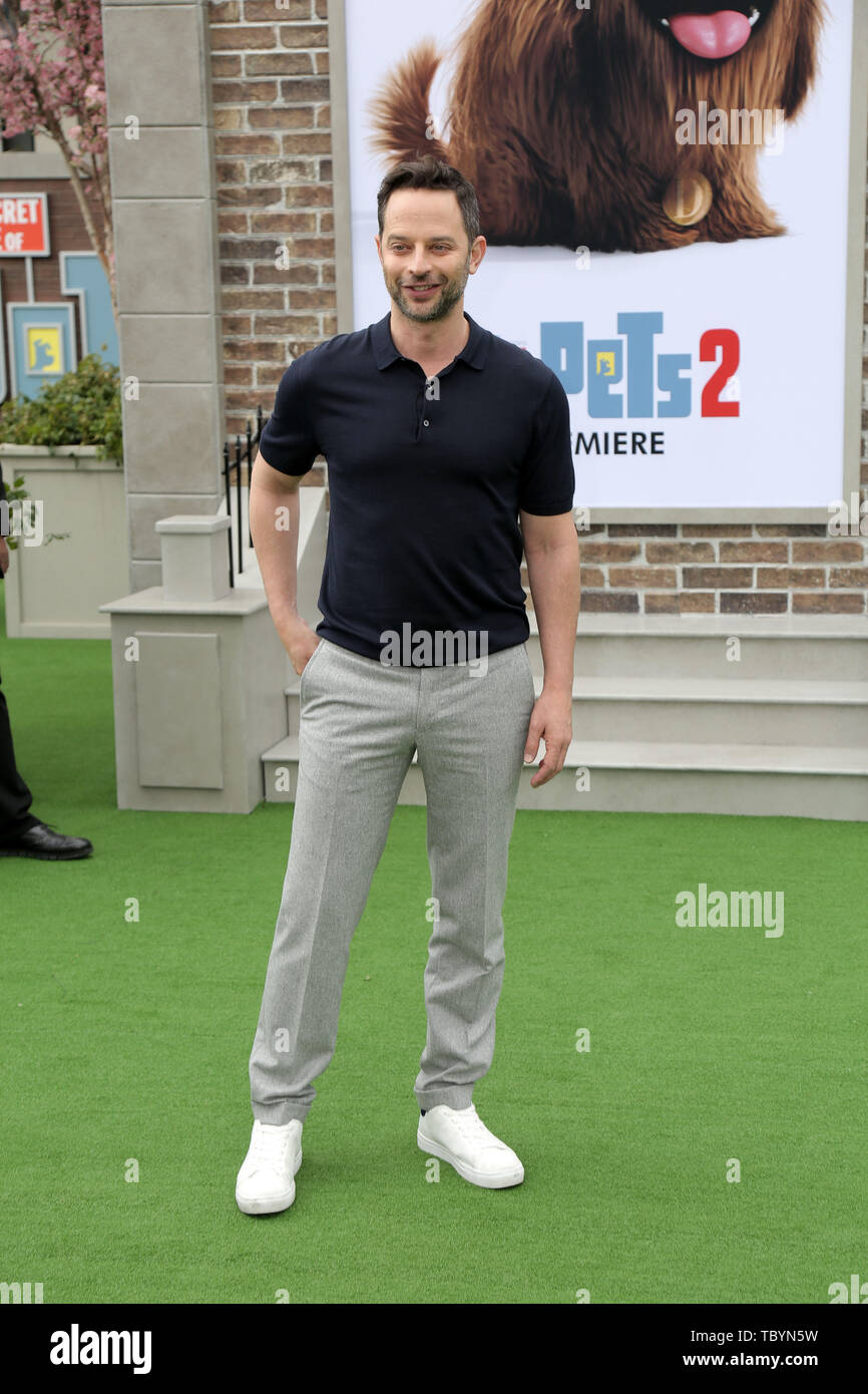 Nick kroll hi-res stock photography and images - Alamy